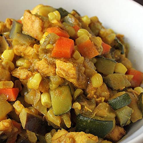 Indian-Inspired Chicken and Vegetable Chili - GreenLiteBites