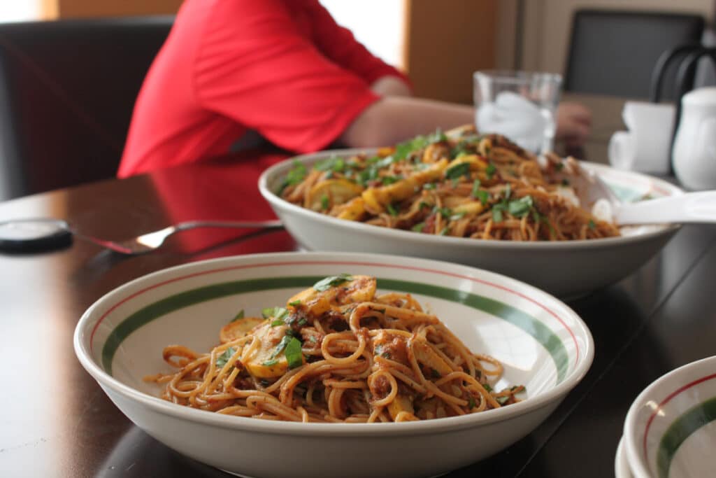 Whole Wheat Spaghetti with Fresh Basil and Summer Squash - GreenLiteBites