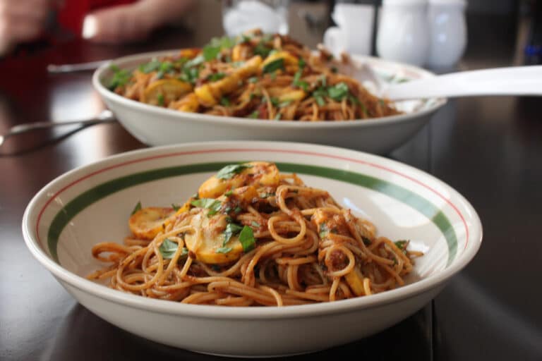 Whole Wheat Spaghetti with Fresh Basil and Summer Squash - GreenLiteBites