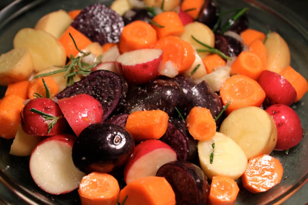 Colorful Roasted Potatoes with Carrots and Rosemary (Plus a Tasteful ...
